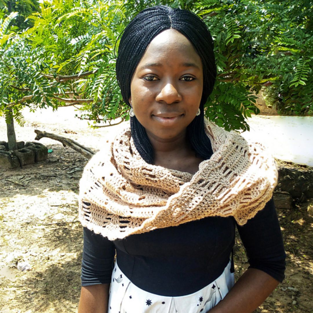 Crochet capelet pattern for the beginner - Fosbas Designs