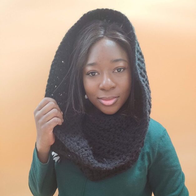 Wednesday Inspired crochet snood free pattern - Fosbas Designs