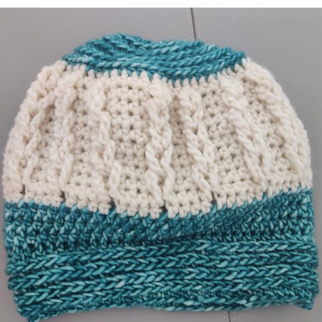 Slouchy beanie crochet pattern - Fosbas Designs