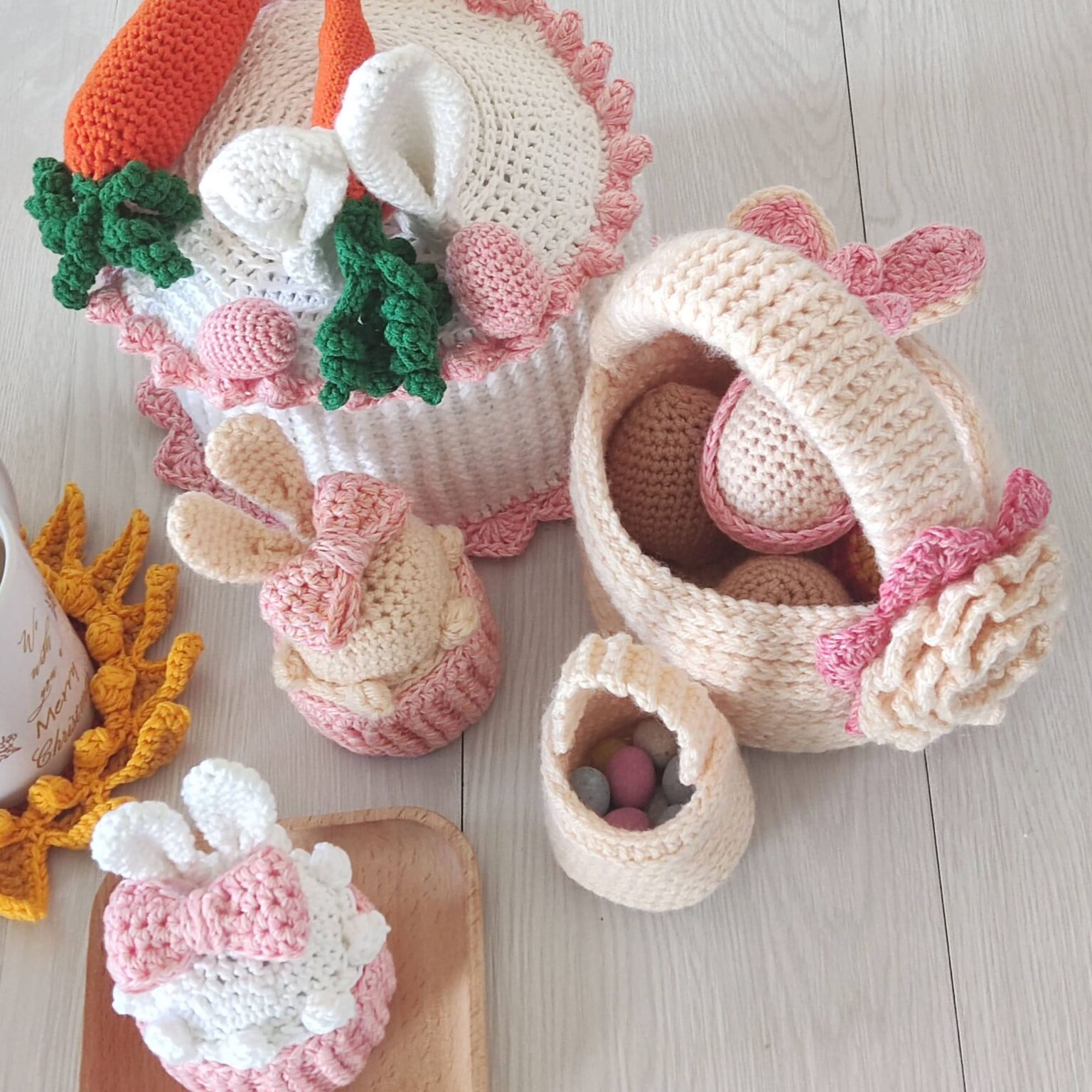 Mini Easter crochet egg pattern - Fosbas Designs