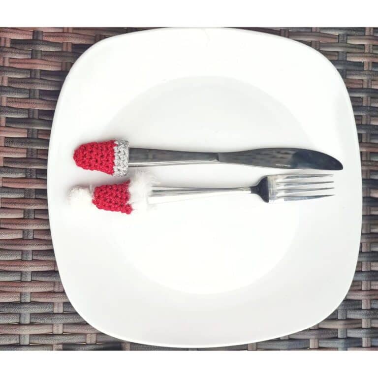 Crochet Christmas spoon and fork hat - Fosbas Designs