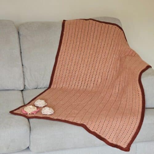 Super easy crochet baby blanket pattern for beginners - Fosbas Designs