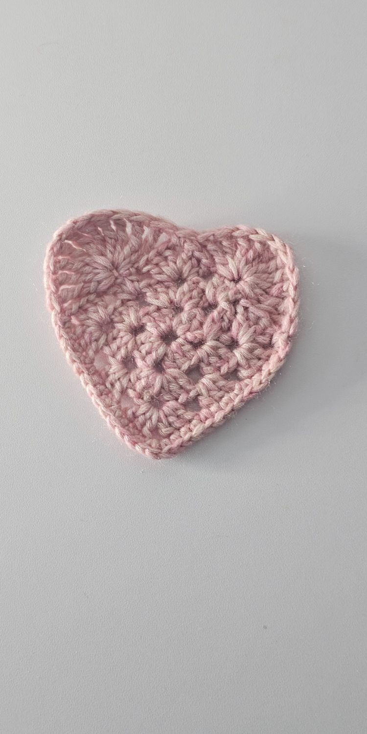 Crochet Granny Hearts Pattern - Fosbas Designs