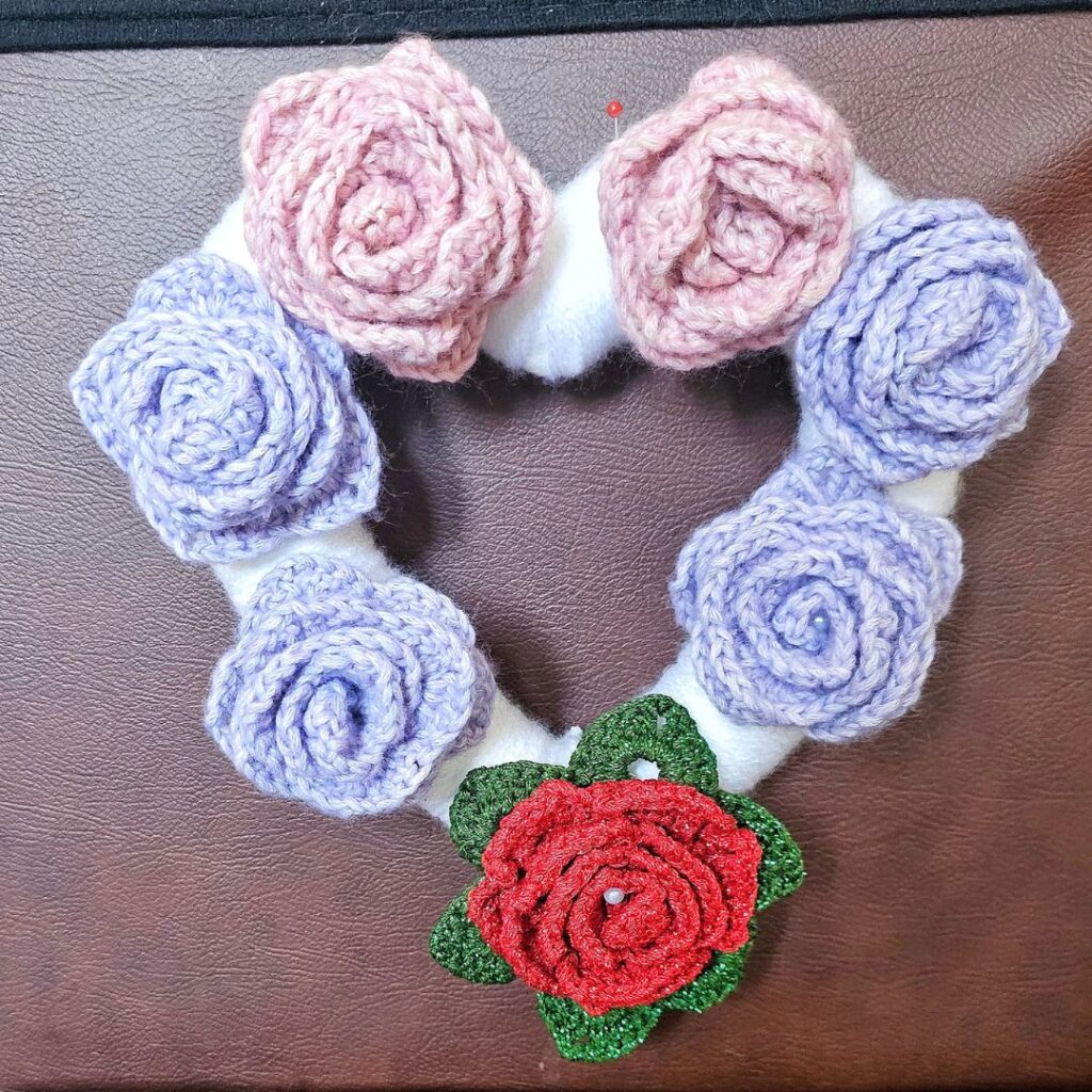 Crochet Flower Wreath Free Pattern - Fosbas Designs